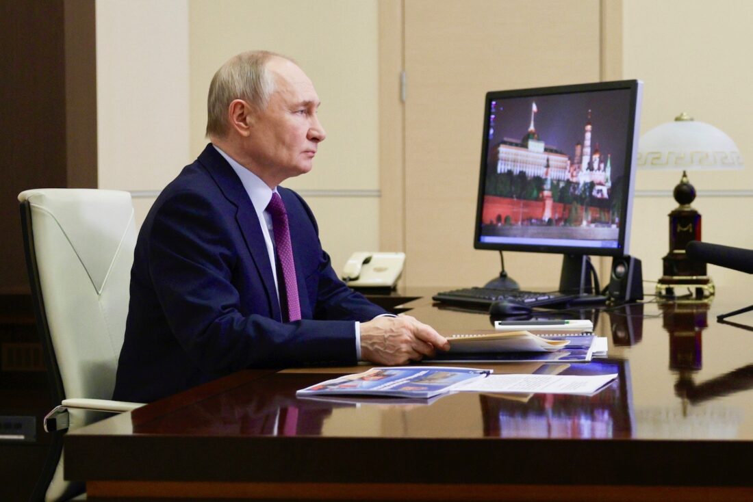 Russia rejoices at Trump-Putin call: Zelenskyy rejects negotiations ...